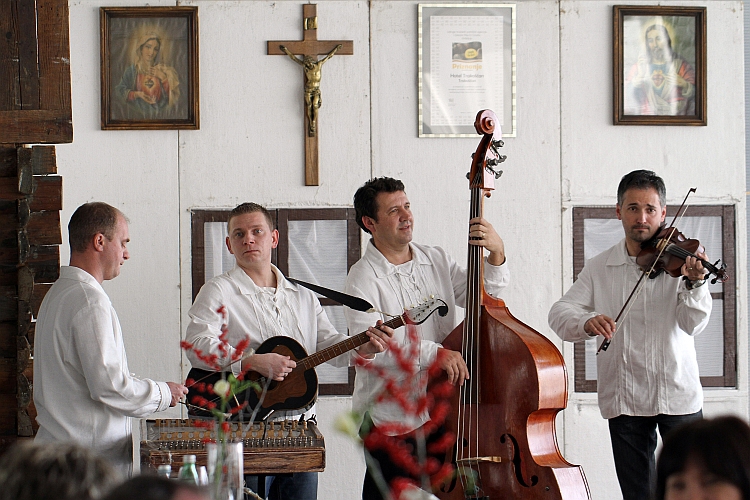 Varaždince će u subotu na Kapucinskom trgu zabavljati bednjanski Kavaliri